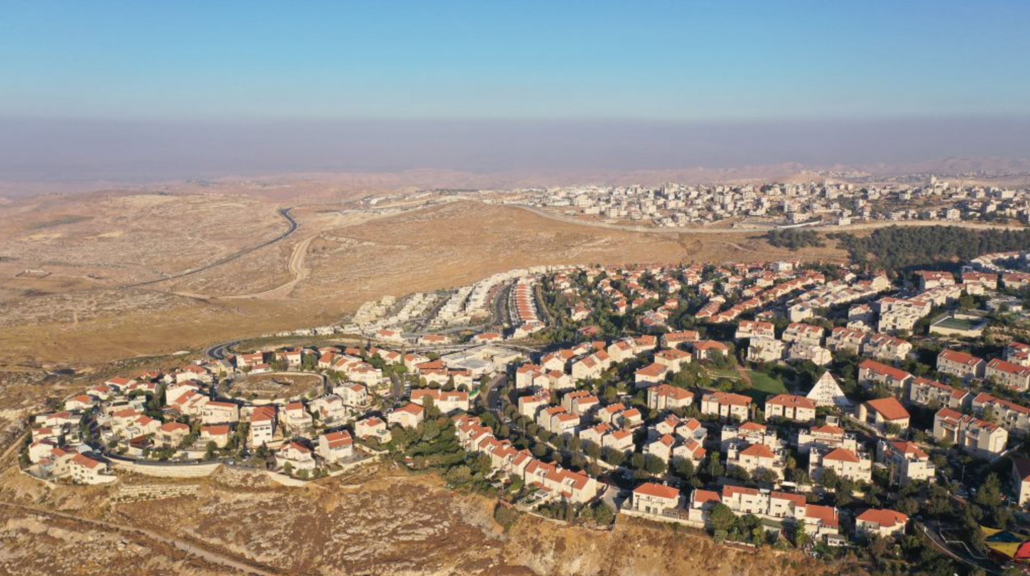 Israel approves settlement project that could divide the West Bank ...