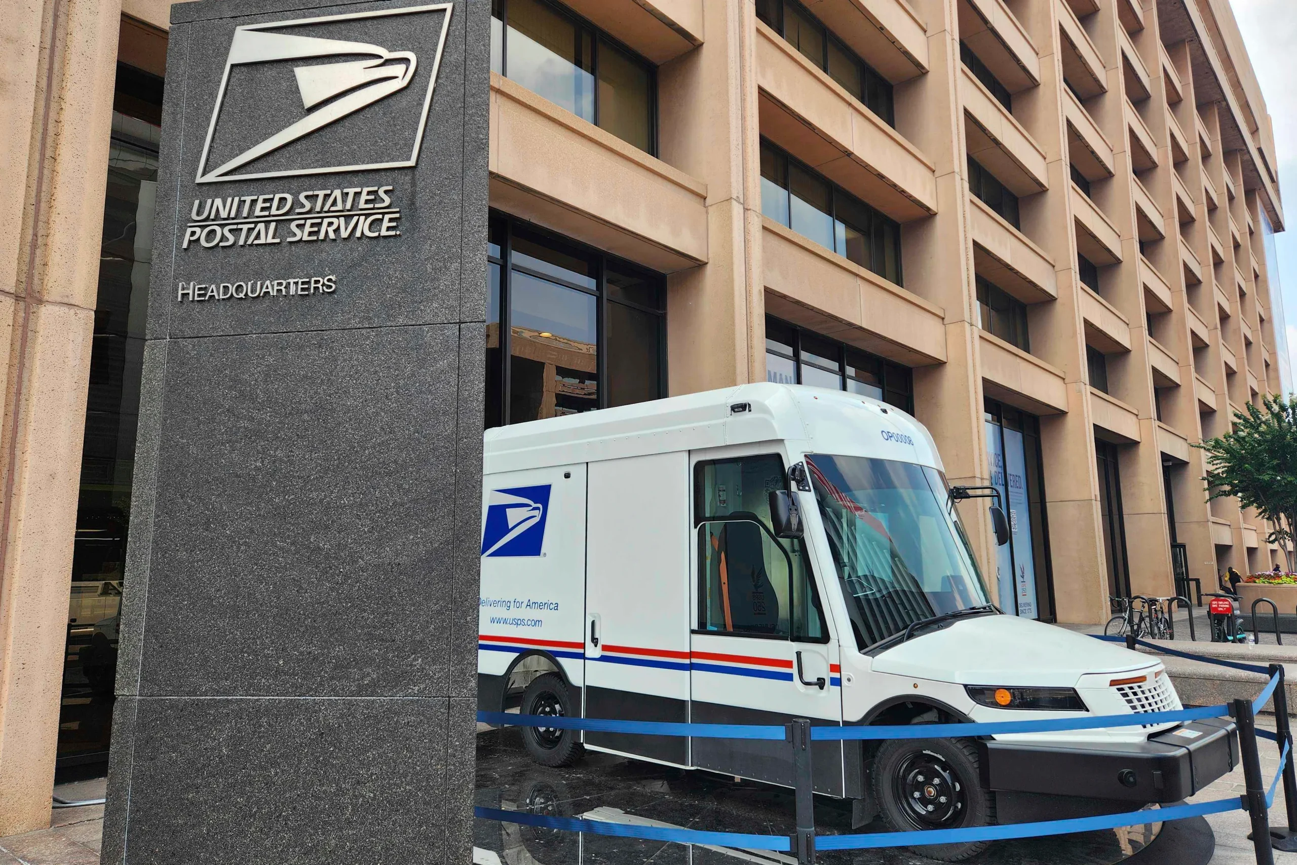 Republicans look to make a U-turn on federal commitment to electric vehicles for the Postal ...