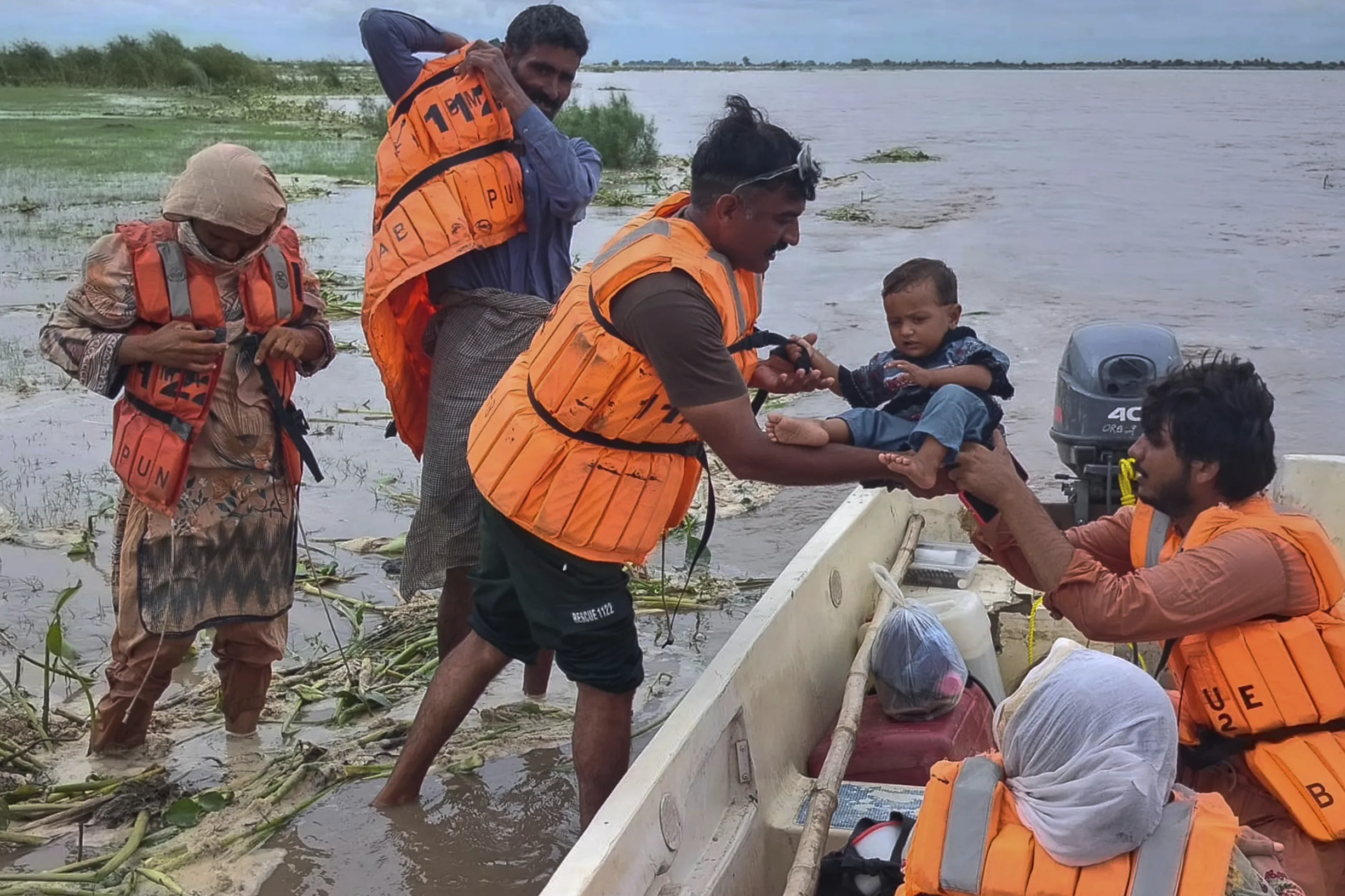 Mass evacuations in eastern Pakistan as India releases water from ...