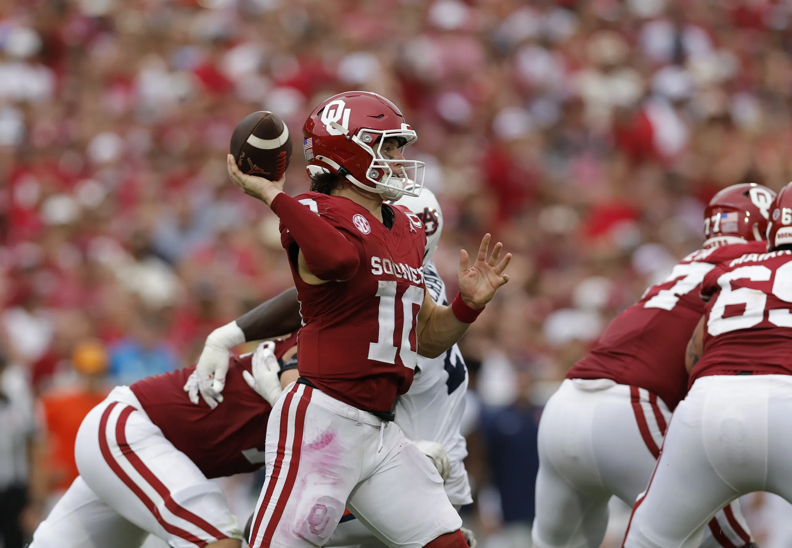 Oklahoma quarterback John Mateer to undergo surgery on throwing hand ...