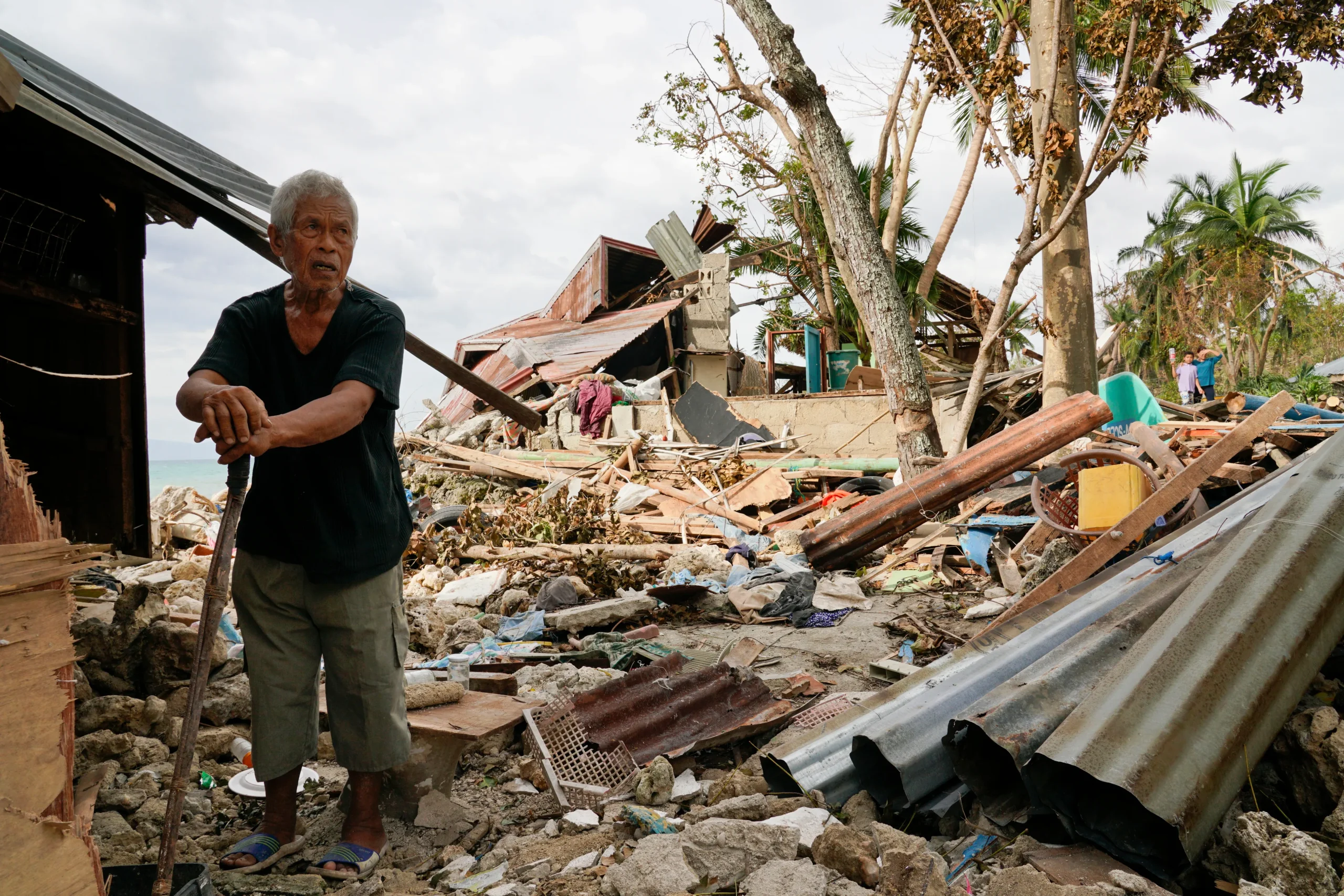 Philippine victims of 2021 typhoon seek compensation from Shell – News.net