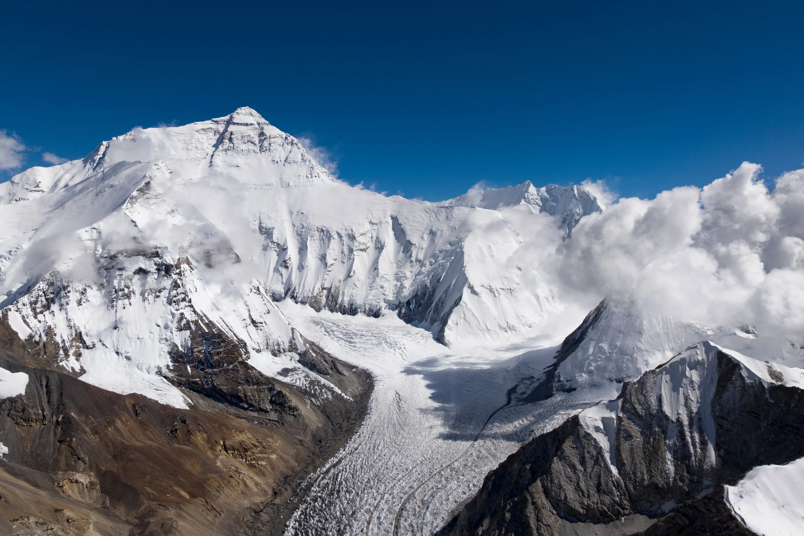 How mountaineer Jim Morrison made the first skiing descent of Everest’s ...