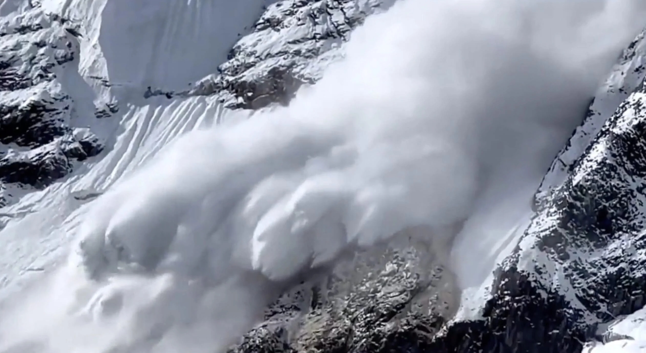 Avalanche on Nepal mountain Yalung Ri kills 7 including foreign ...