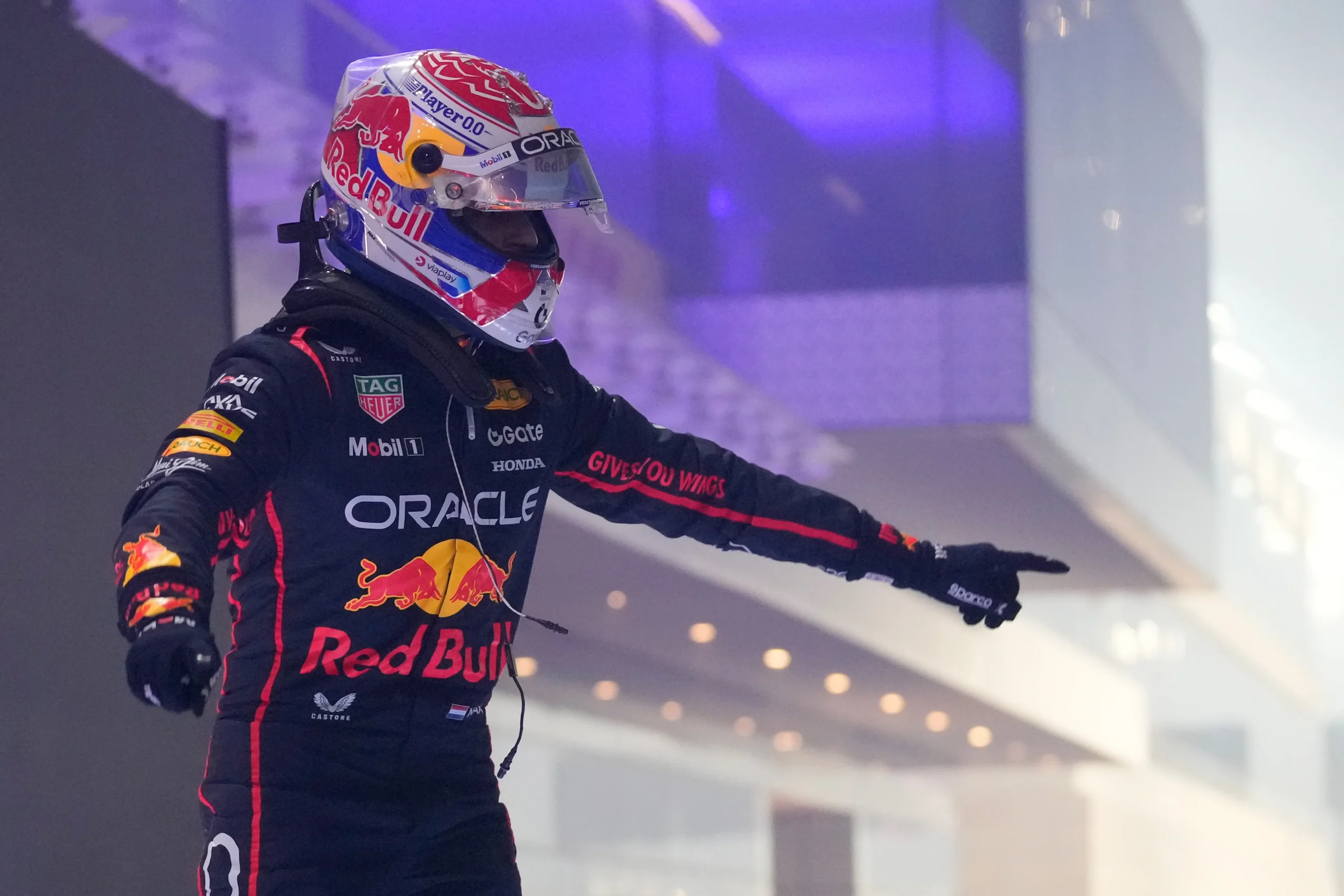 Verstappen wins Qatar GP as F1 title fight with Norris and Piastri goes ...