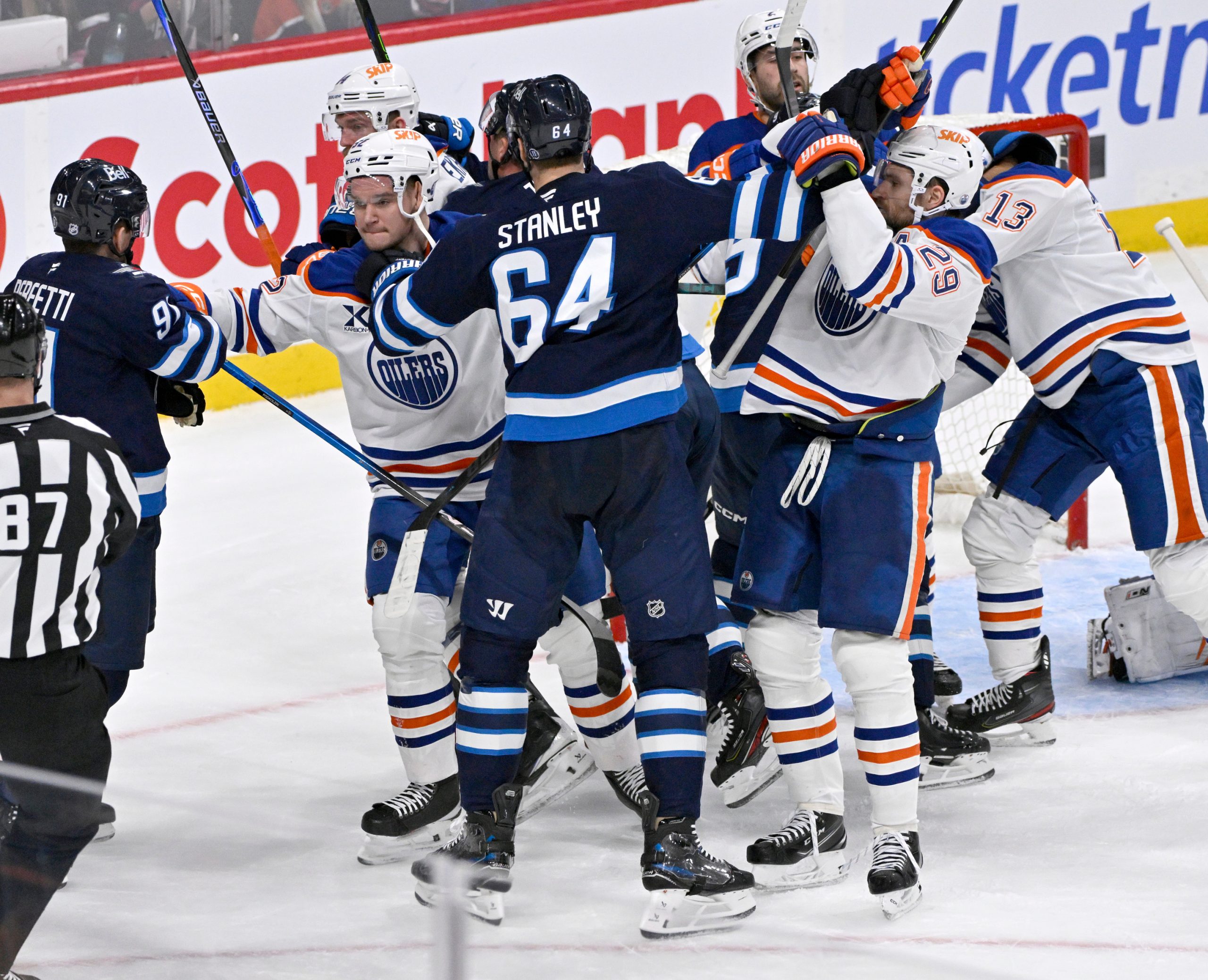 Calvin Pickard makes 41 saves in the Oilers’ 3-1 win over the Jets ...