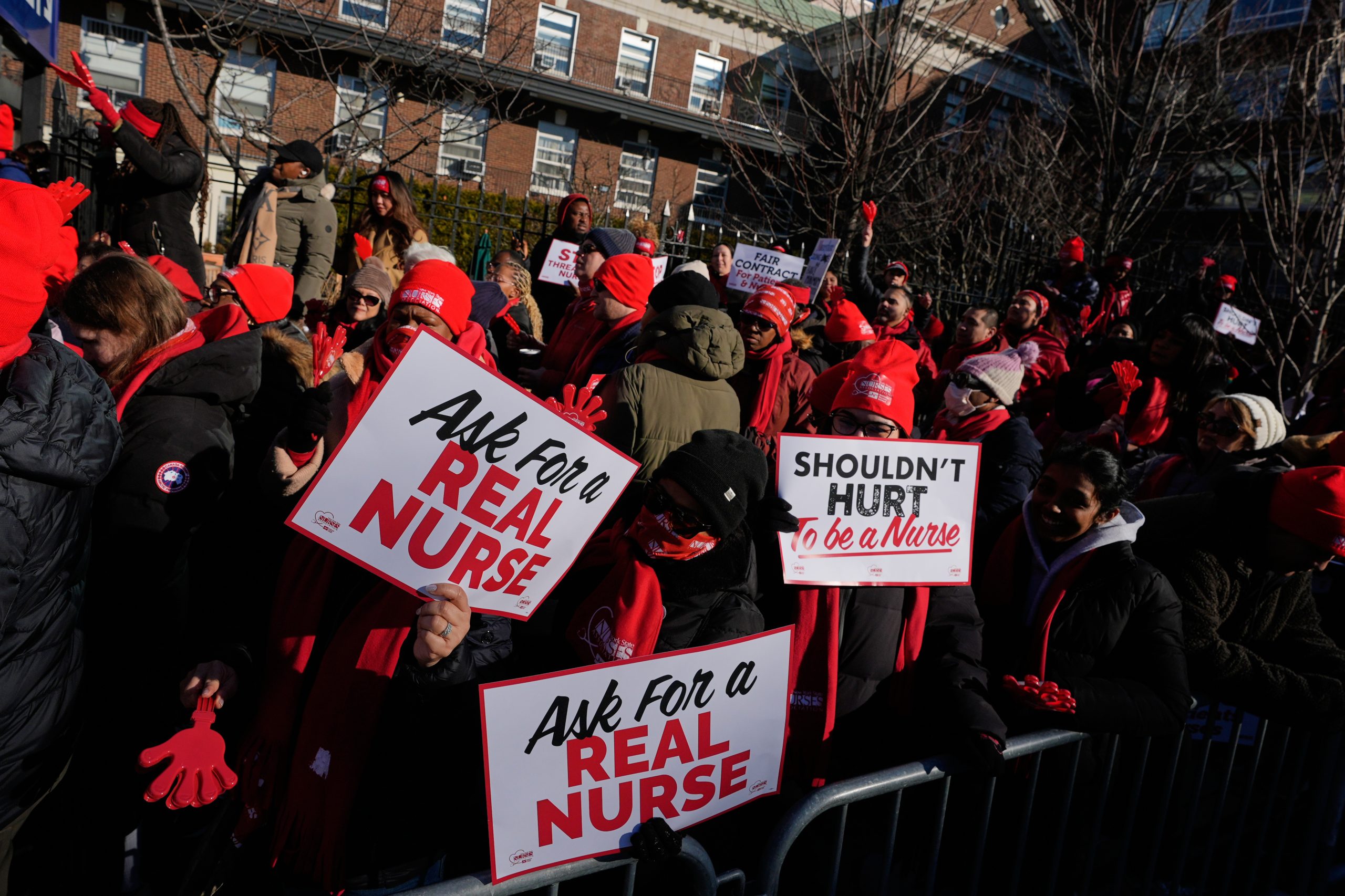 Hospital and nurses fail to negotiate during second day of NYC’s ...
