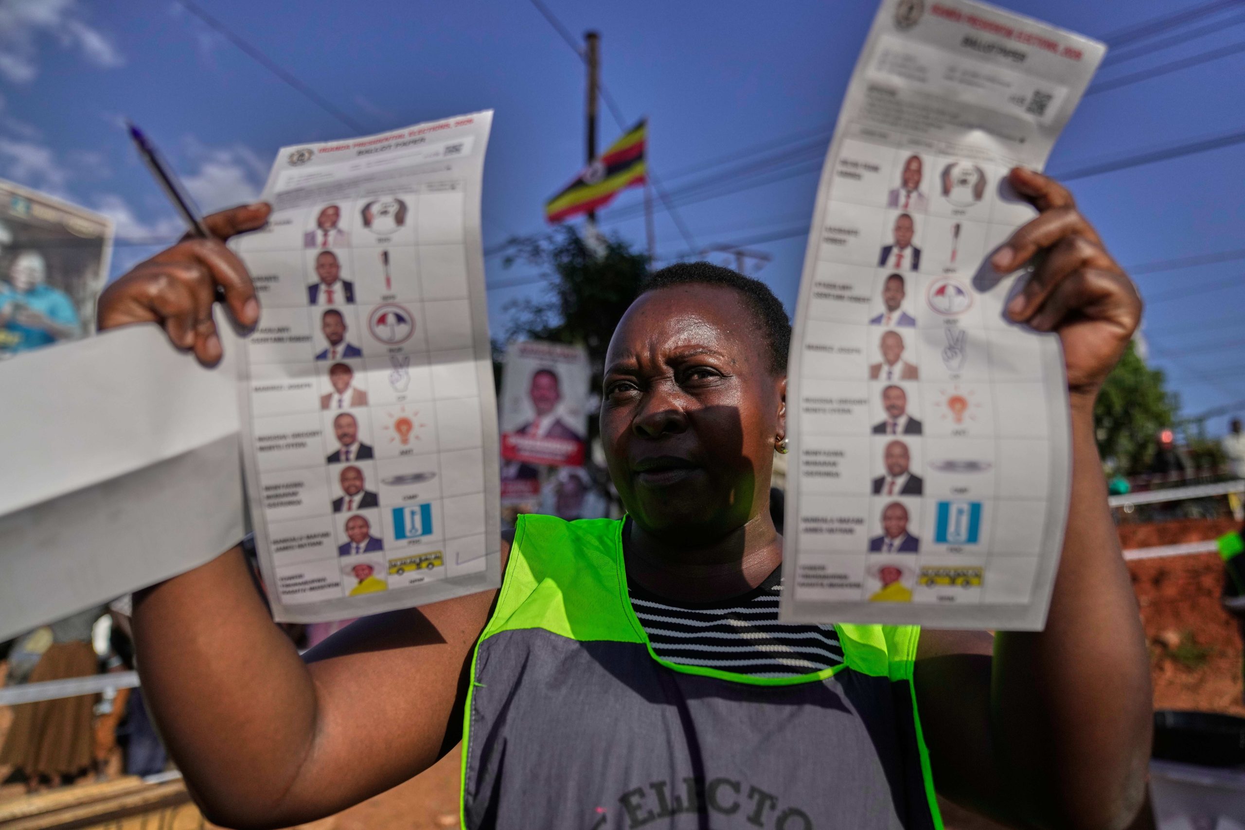 Uganda’s president leads in tense election marred by internet shutdown ...