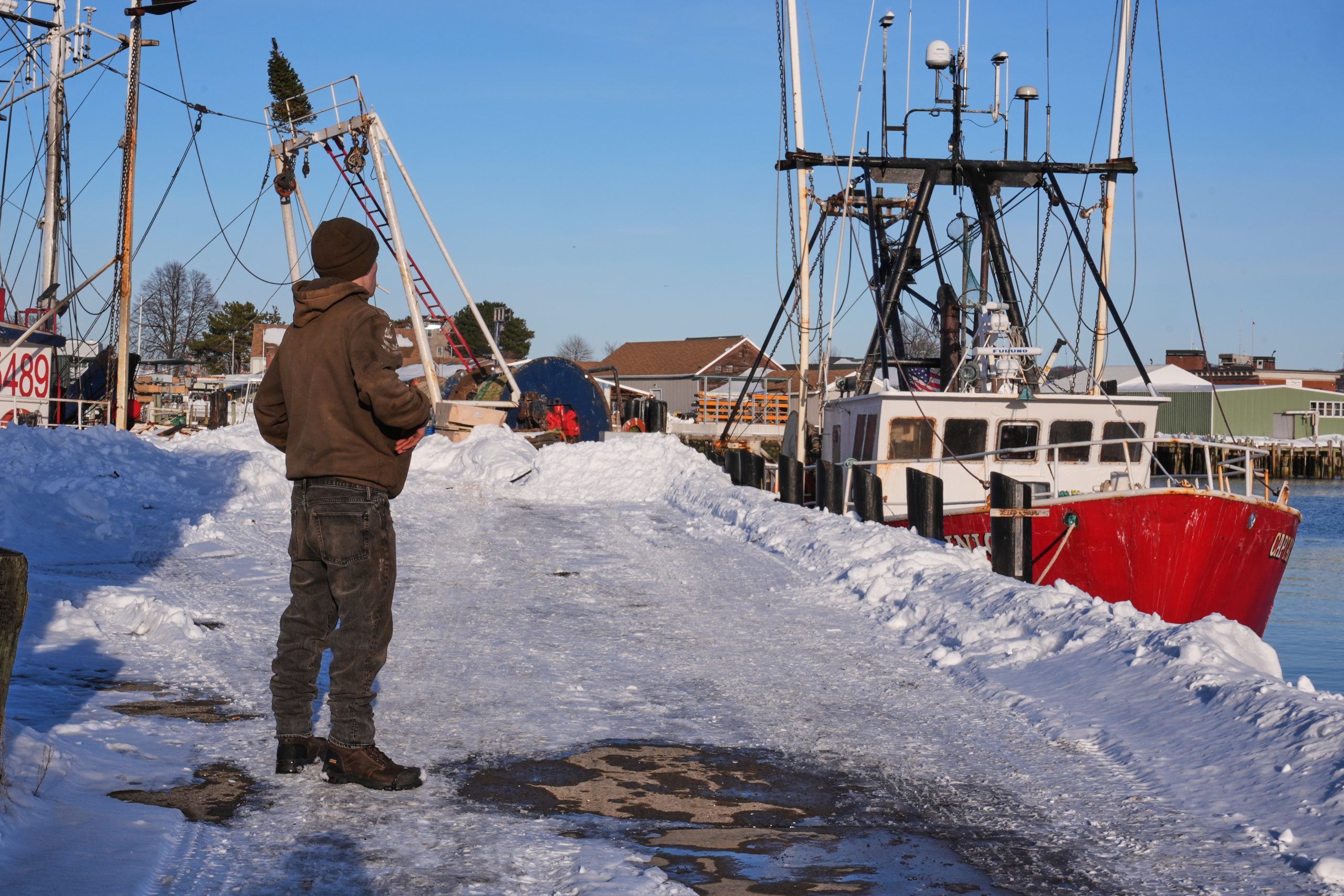Authorities are using deep-sea tech to try to find the sunken fishing ...