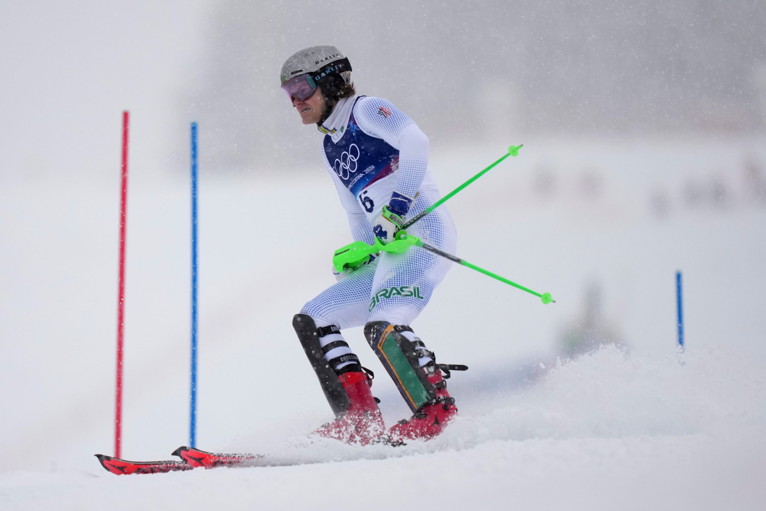 Skier Lucas Pinheiro Braathen’s all-out style: A gold for Brazil in ...